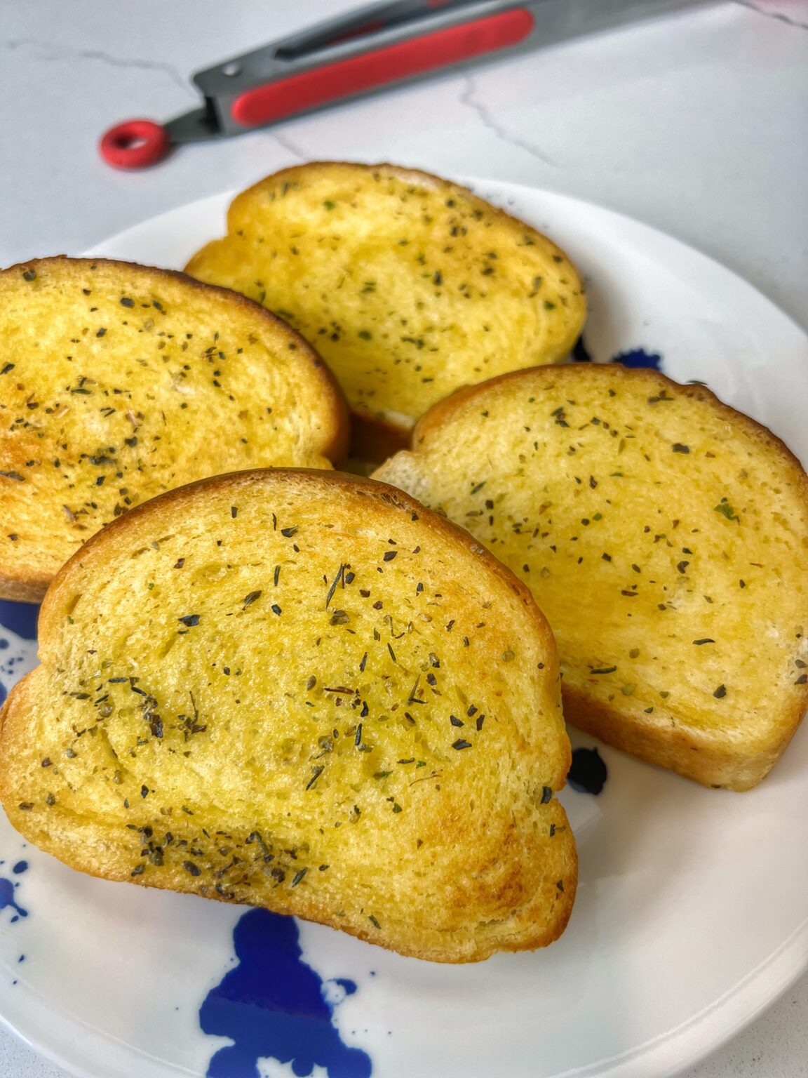 Air Fryer Frozen Garlic Bread (Texas Toast) - Fun Family Meals