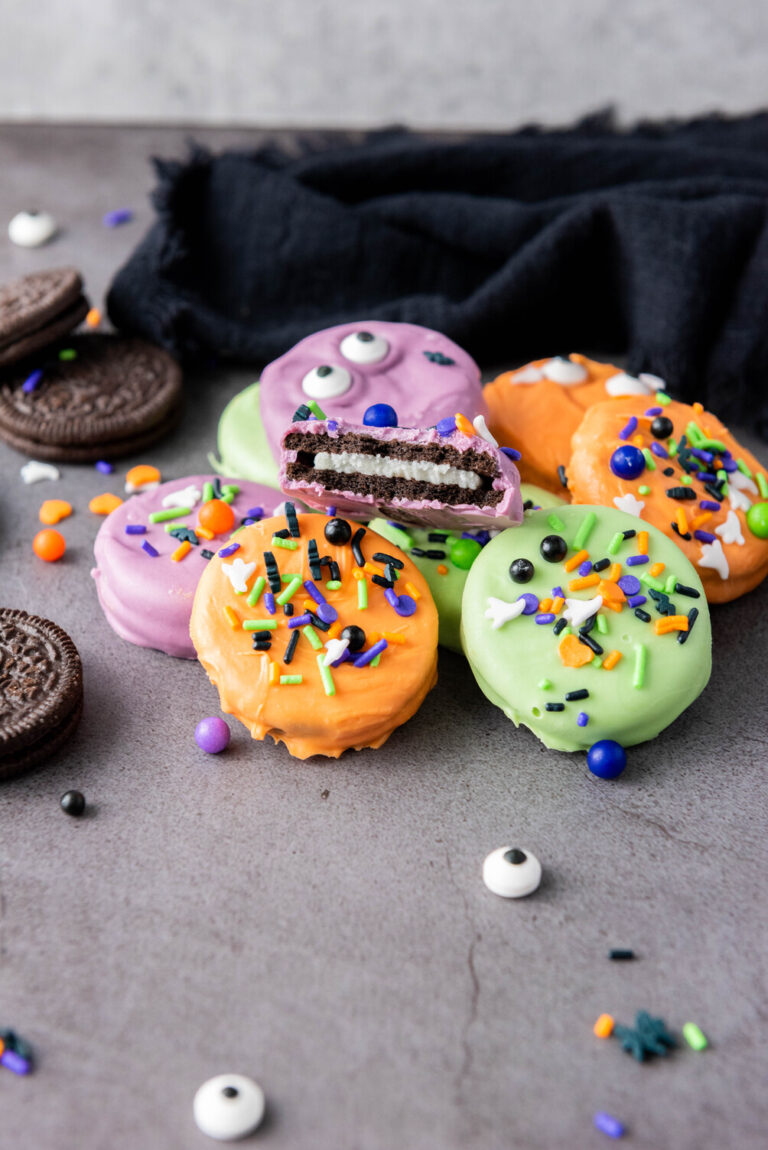 Chocolate Covered Halloween Dipped Oreos - Fun Family Meals