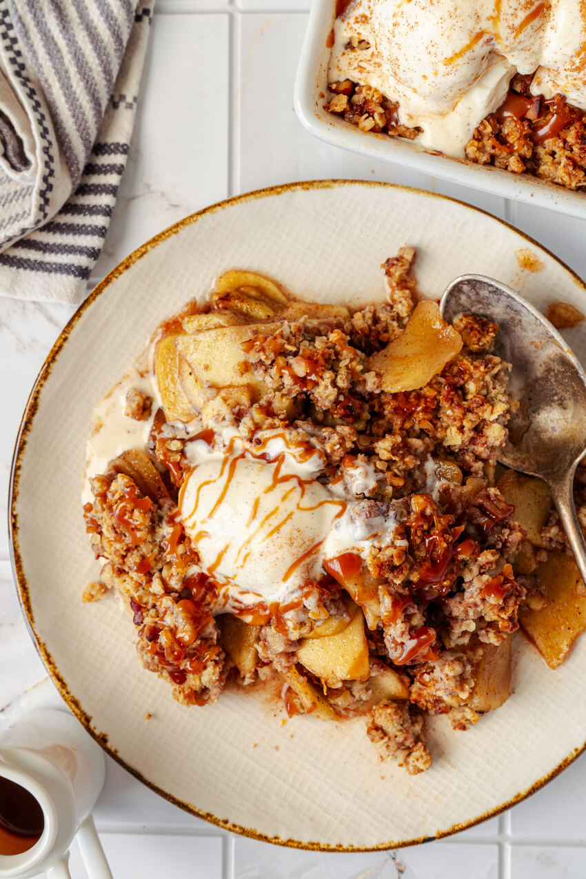 Easy Apple Crisp Recipe with Oats and Vanilla Ice Cream - Fun Family Meals